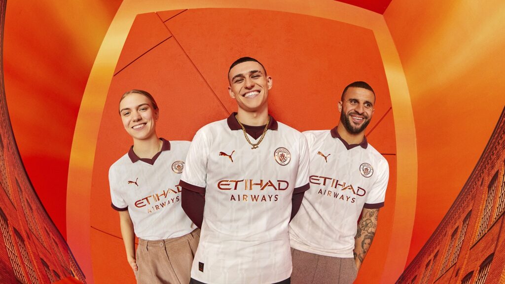 PUMA Tampilkan 'Away Kit' Juara Treble, Man City Bertemakan Identiti ...