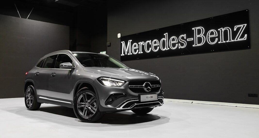 Mercedes-Benz GLA 200 SUV Kompak Terbaru Lengkap Inovasi Teknologi ...